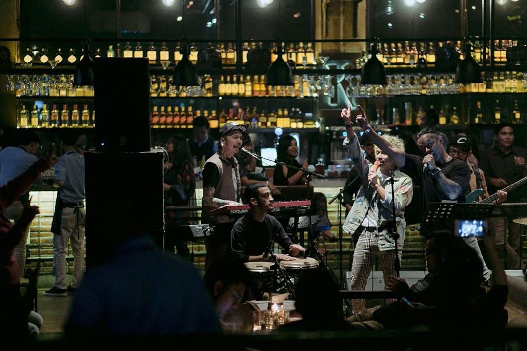 8 Cafe Dengan Live Music di Jakarta Selatan | Nonton Band Tiap Hari