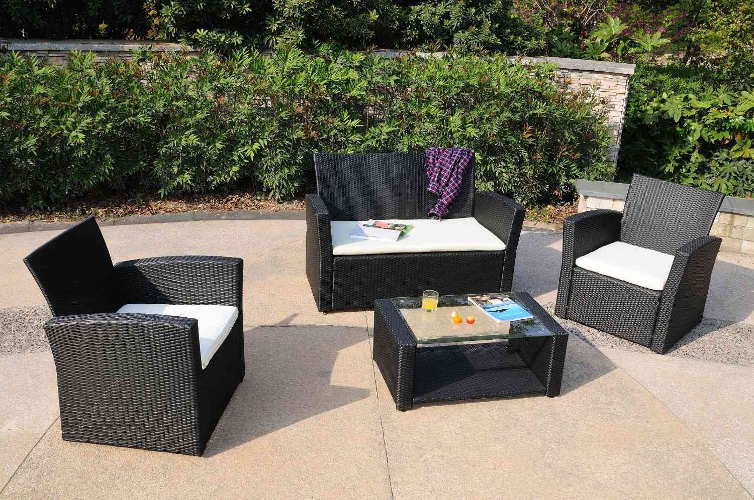 8 Cara Merawat Furnitur Rotan Agar Tetap Awet dan Menawan