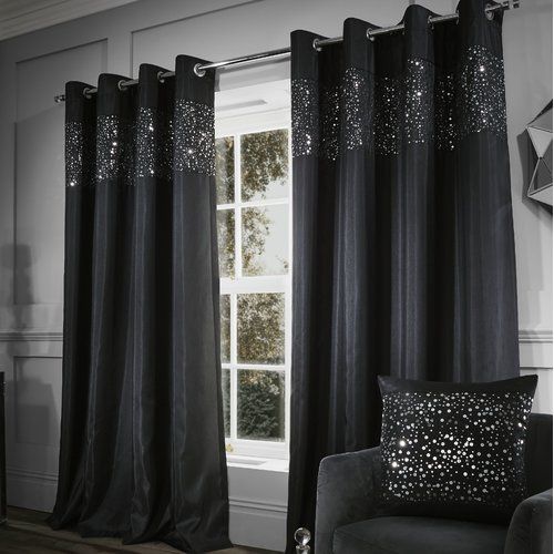 10 Inspirasi Gaya Tirai Jendela yang Membuat Ruangan Lebih Menarik