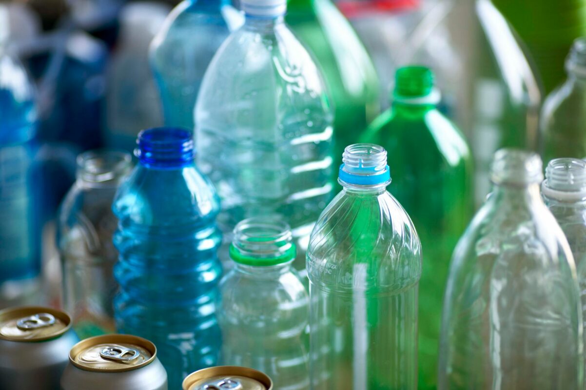 5 Cara Menyulap Botol dan Kantong Plastik Bekas Menjadi Kerajinan