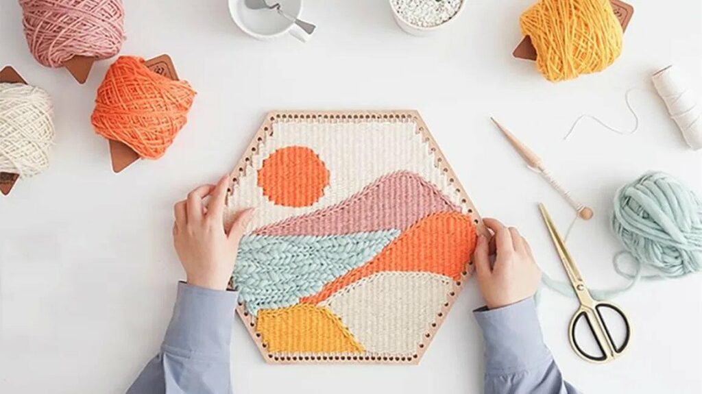 12 DIY Hiasan Dinding Kamar Unik, Ada Sendok sampai Kerang Laut