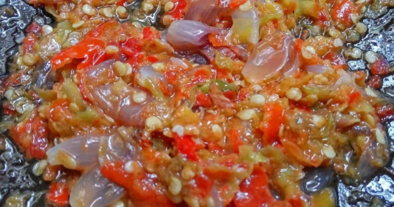 17 Resep Sambal Khas Indonesia Ini Bikin Nggak Berhenti Makan! 17 Resep Sambal Khas Indonesia Ini Bikin Nggak Berhenti Makan!