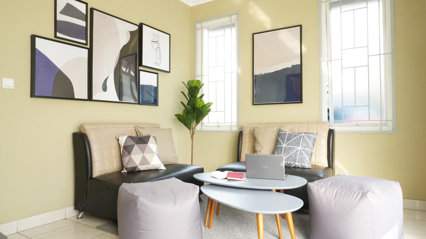 5 Manfaat Area Komunal di Kost yang Bisa Kamu Rasakan