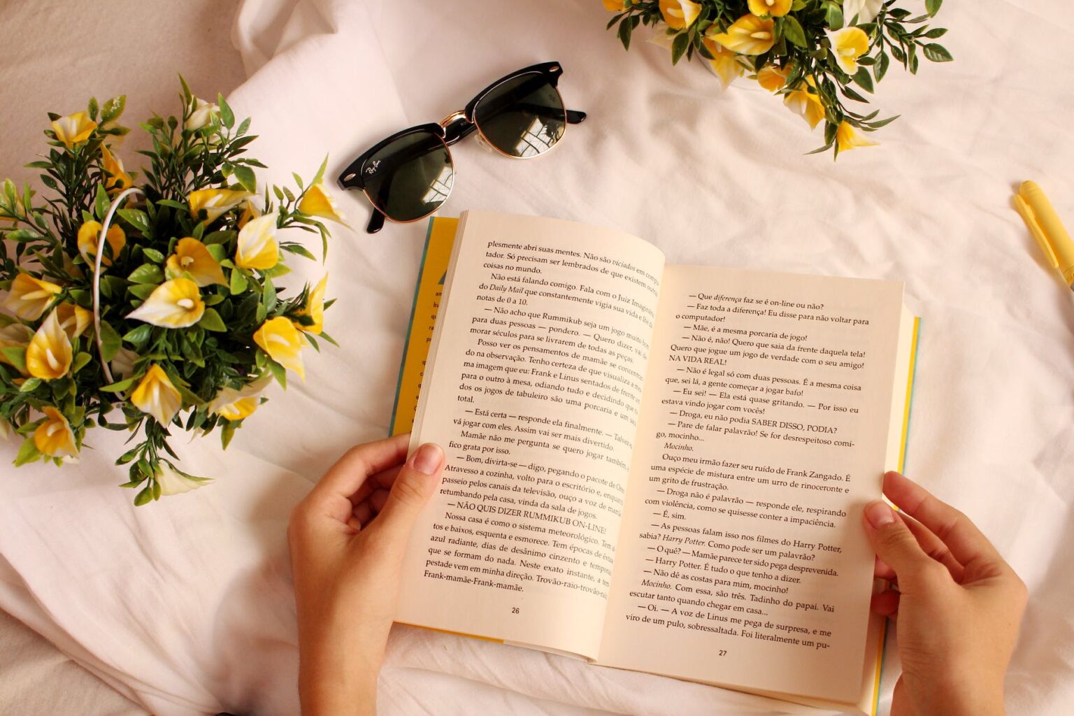 5 Rekomendasi Buku Wajib Baca 2020 yang Populer dan Fenomenal 5 Rekomendasi Buku Wajib Baca 2020 yang Populer dan Fenomenal