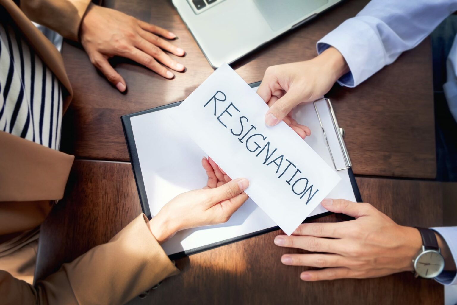 9 Hal yang Harus Dilakukan sebelum Resign agar Meninggalkan Kesan 9 Hal yang Harus Dilakukan sebelum Resign agar Meninggalkan Kesan