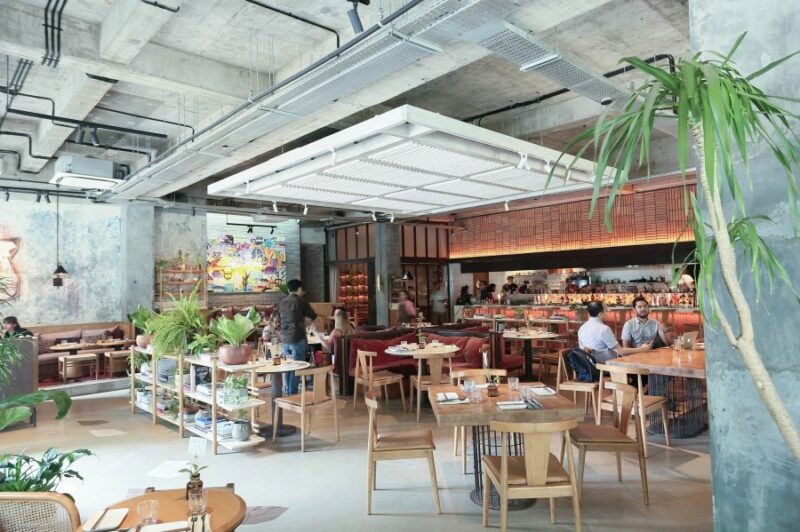 7 Rekomendasi Restoran dan Kafe Outdoor di Jakarta
