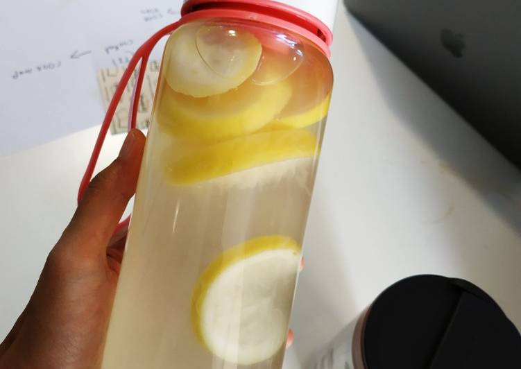 Segar dan Menyehatkan, Kreasikan 6 Resep Minuman Lemon Ini, Yuk!