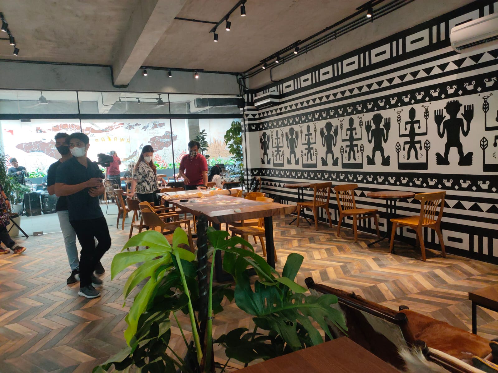 5 Tempat Hangout Baru di Tebet yang Estetiknya Bikin Nyaman! 5 Tempat Hangout Baru di Tebet yang Estetiknya Bikin Nyaman!