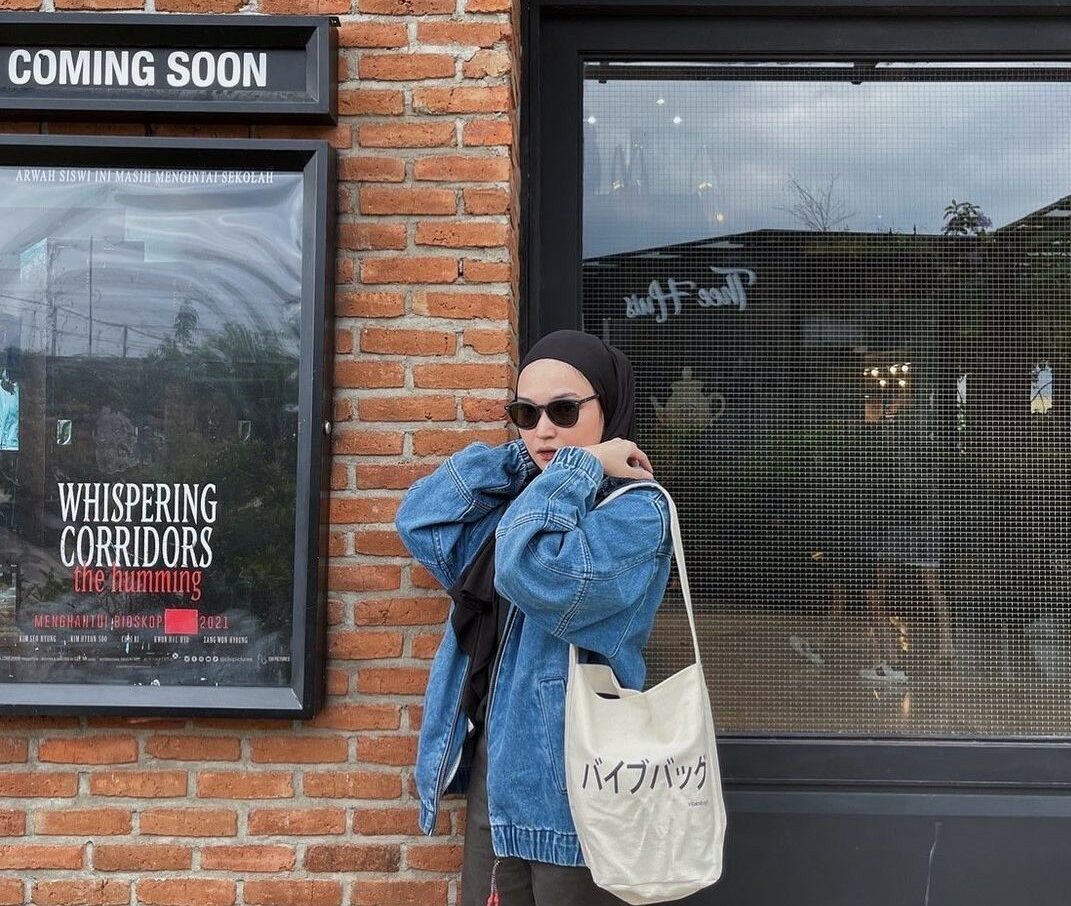 10 Inspirasi Outfit Kuliah Offline dari Drama Korea, Auto Stylish!