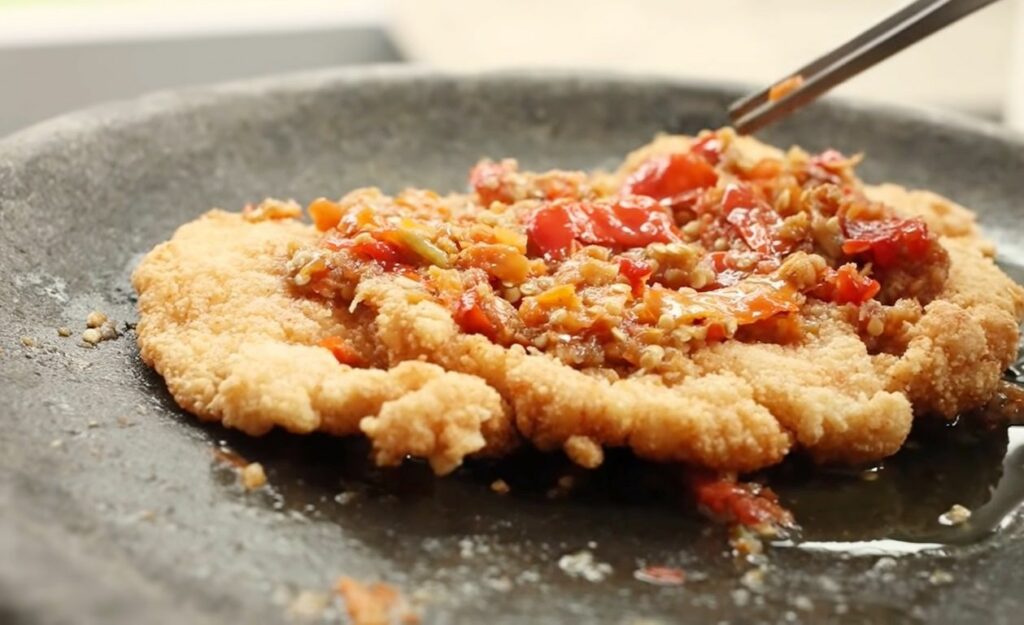 5 Resep Ayam Devina Hermawan, Mudah untuk Anak Kost!