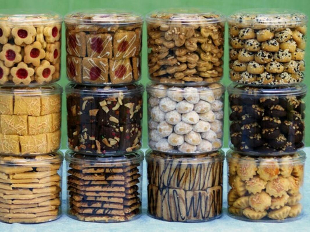 Paket Kue Kering Lebaran dengan Wadah Toples Kekinian