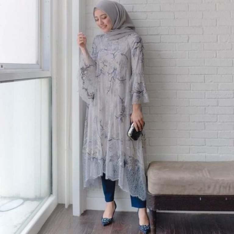 40 Model Kebaya Modern Hijab yang Stylish dan Menawan