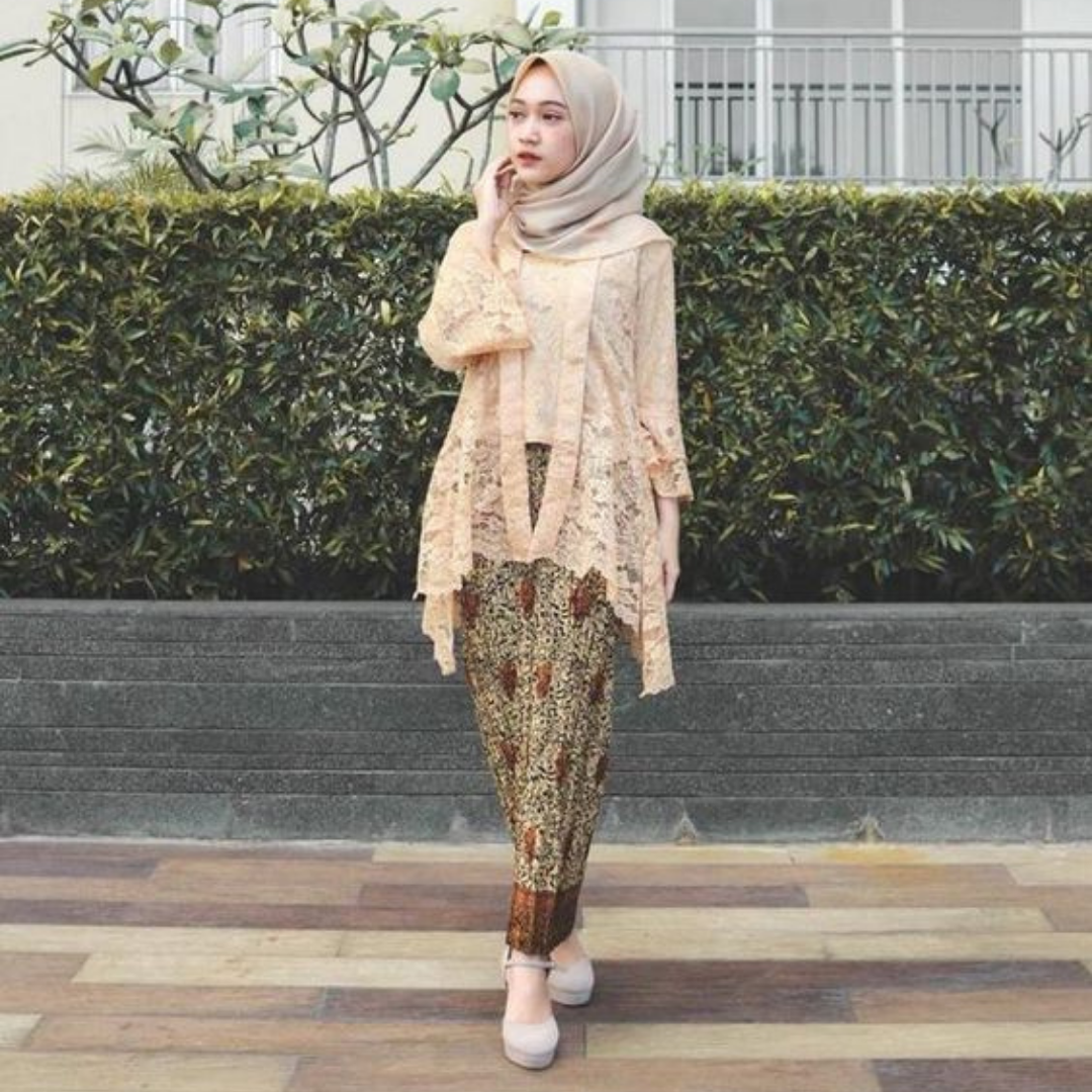 40 Model Kebaya Modern Hijab yang Stylish dan Menawan