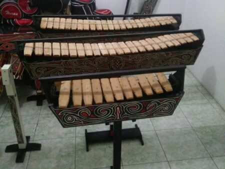 39 Alat Musik Tradisional Indonesia, dari Sabang sampai Merauke!