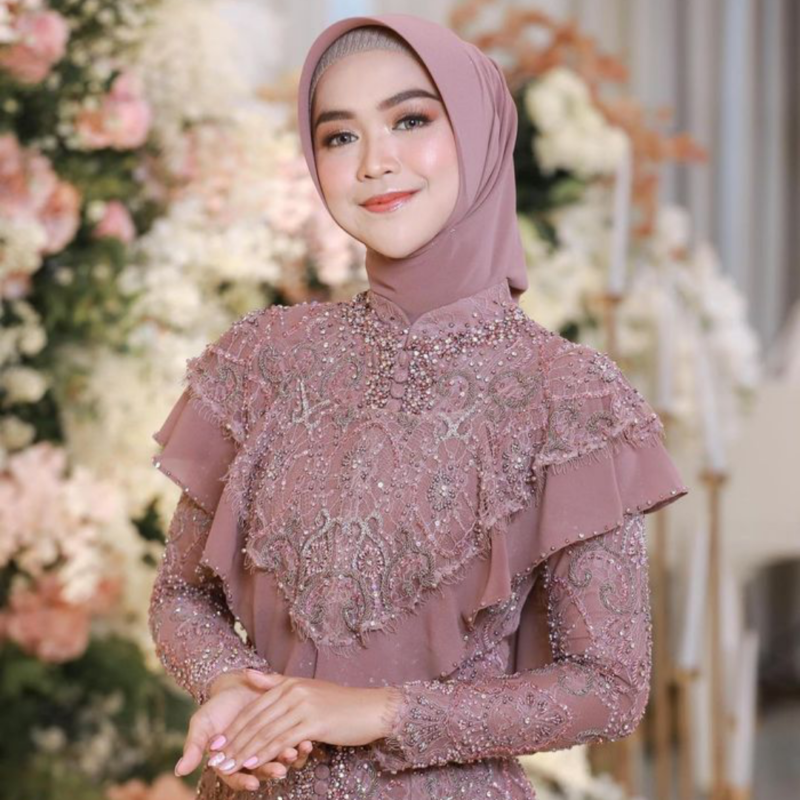 40 Model Kebaya Modern Hijab yang Stylish dan Menawan