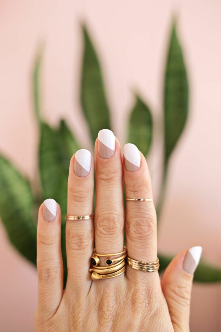10 Contoh Nail Art Terbaru yang Bisa Dicoba Sendiri, Bikin Kuku Cantik