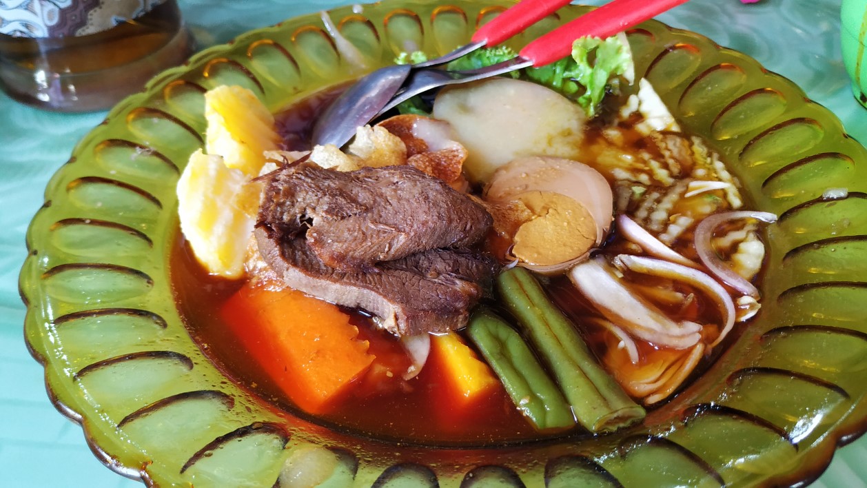 15 Tempat Makan Legendaris Hits di Solo yang Menanti untuk Dikunjungi