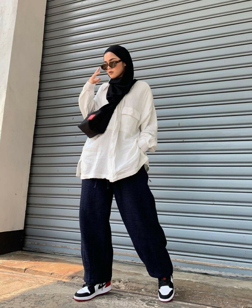 12 Inspirasi OOTD Hijab Simple untuk Hangout | Cocok untuk Bukber!