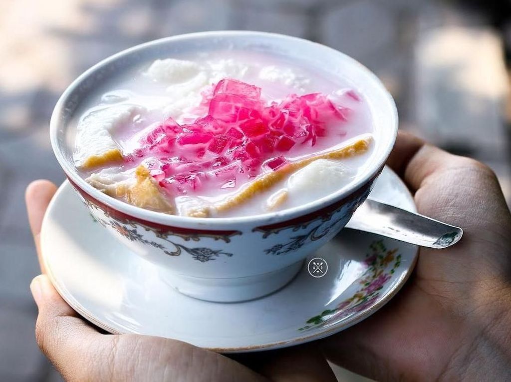 15 Tempat Makan Legendaris Hits di Solo yang Menanti untuk Dikunjungi