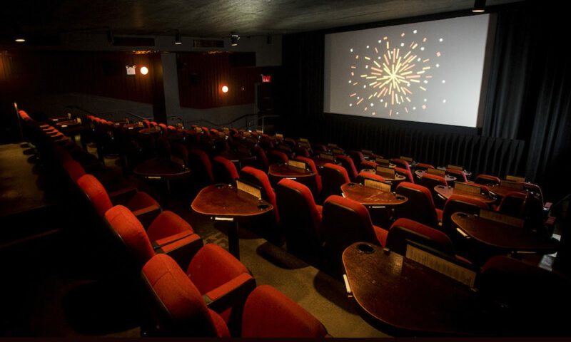 10 Bioskop Termewah di Dunia | Harga Tiket Nonton sampai Jutaan! 10 Bioskop Termewah di Dunia | Harga Tiket Nonton sampai Jutaan!