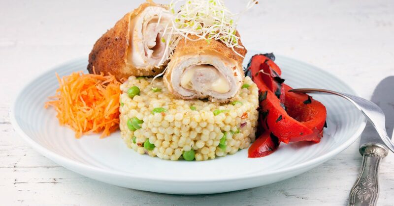 9 Cara Plating Makanan yang Bagus, Bikin Hidangan Sekelas Restoran