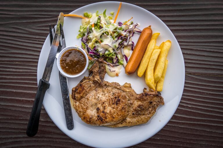 9 Cara Plating Makanan yang Bagus, Bikin Hidangan Sekelas Restoran