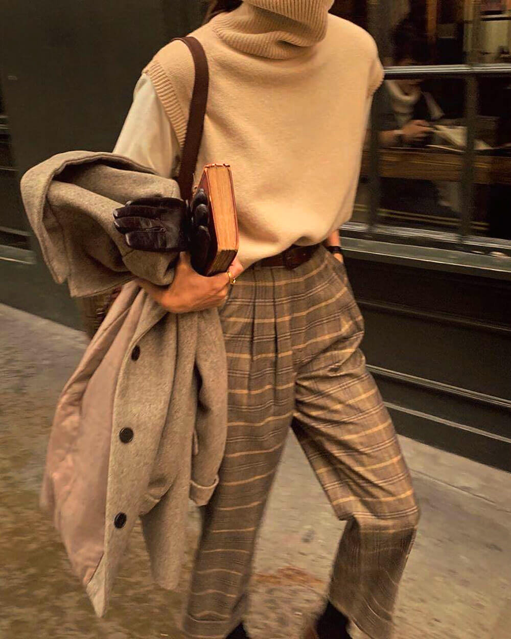 Dark Academia Vs Light Academia Style, Fashion Klasik yang Aesthetic!