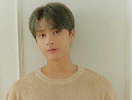 Profil dan Fakta Jun SEVENTEEN, Karirnya Mulus di Dua Negara!