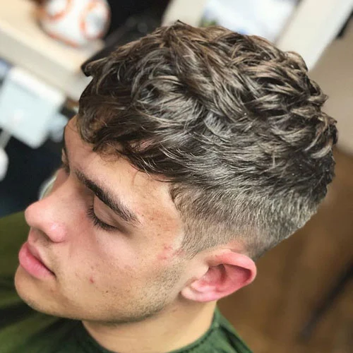 12 Variasi Gaya Potongan Rambut French Crop Simpel Dan Kece
