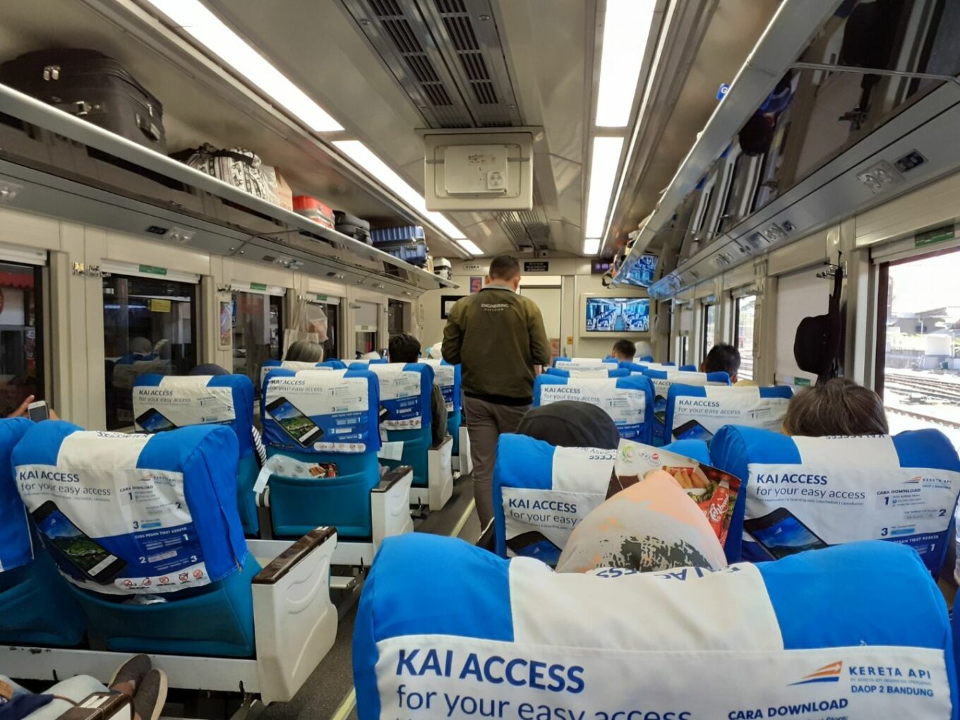 Perbedaan 4 Kelas Kereta Api Ekonomi, Eksekutif, Bisnis, dan Premium