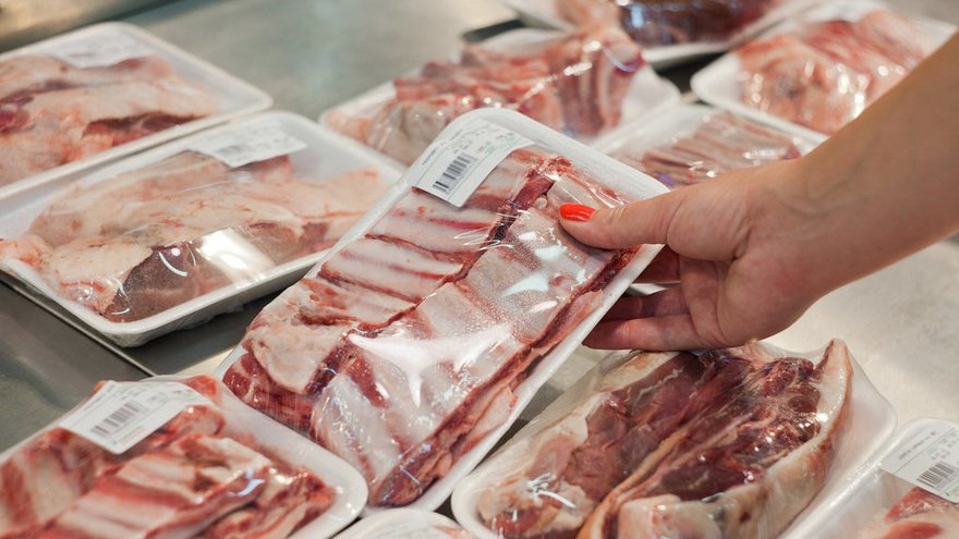 7 Cara Menyimpan Daging Kurban di Kulkas, Dijamin Tahan Lama!