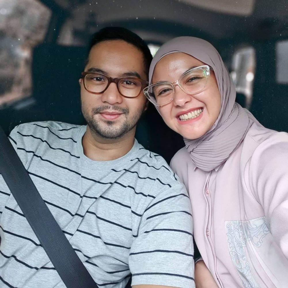 Selain Deddy Corbuzier, 20 Artis Ini Memilih Menikah Diam-diam