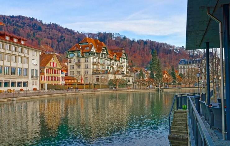 10 Fakta Sungai Aare di Swiss, Arusnya Diam-diam Menghanyutkan 10 Fakta Sungai Aare di Swiss, Arusnya Diam-diam Menghanyutkan