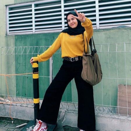 Tampil Stylish, Intip 9 Inspirasi Padu Padan Warna Kuning untuk Outfitmu!