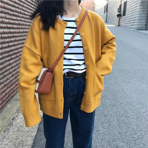 Tampil Stylish, Intip 9 Inspirasi Padu Padan Warna Kuning untuk Outfitmu!