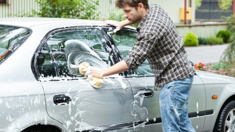 5 Cara Cuci Mobil yang Baik dan Benar, Gampang Banget!
