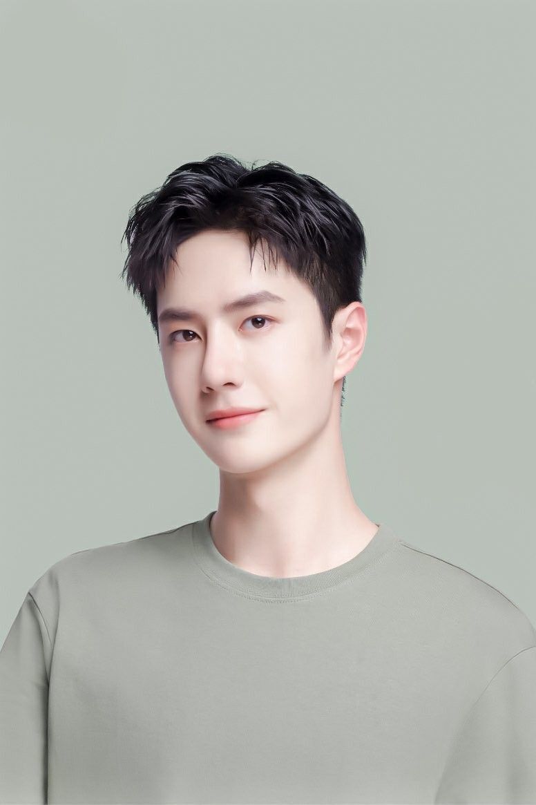 Saatnya Tampil Fresh dengan 10 Model Rambut Pria Curtain Haircut Ini!