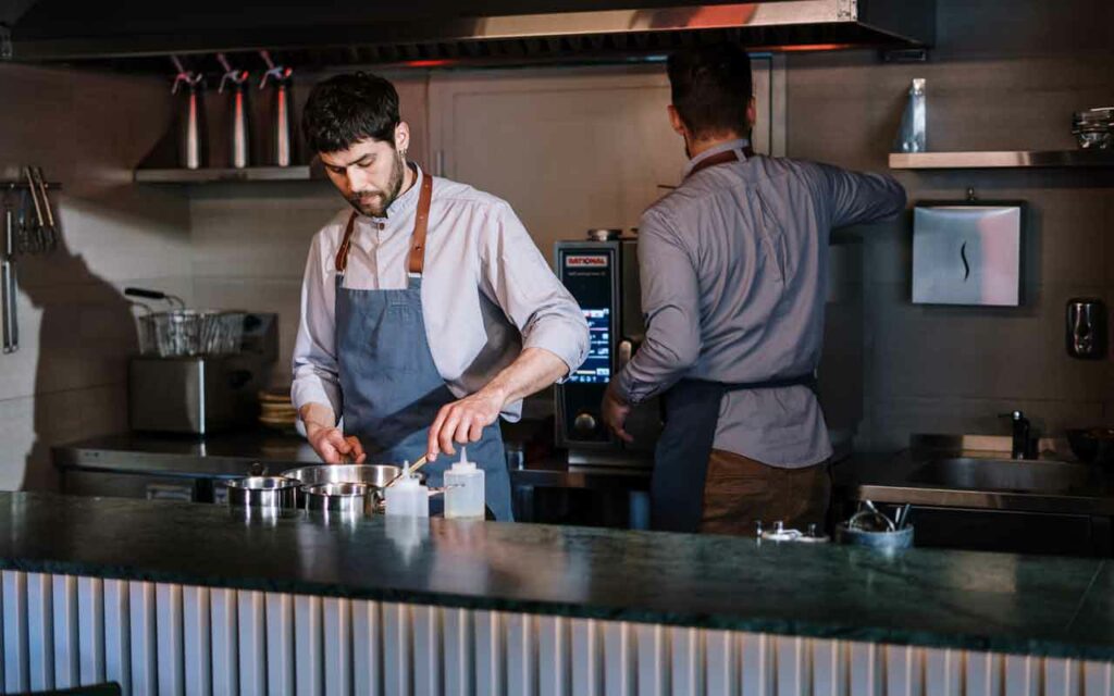 Ini 8 Alasan Kamu Harus Mulai Investasi Properti Kos-kosan, Mudah dan ...