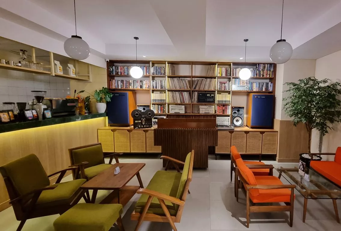 5 Cafe Di Blok M Dekat MRT, Asyik Buat Hangout